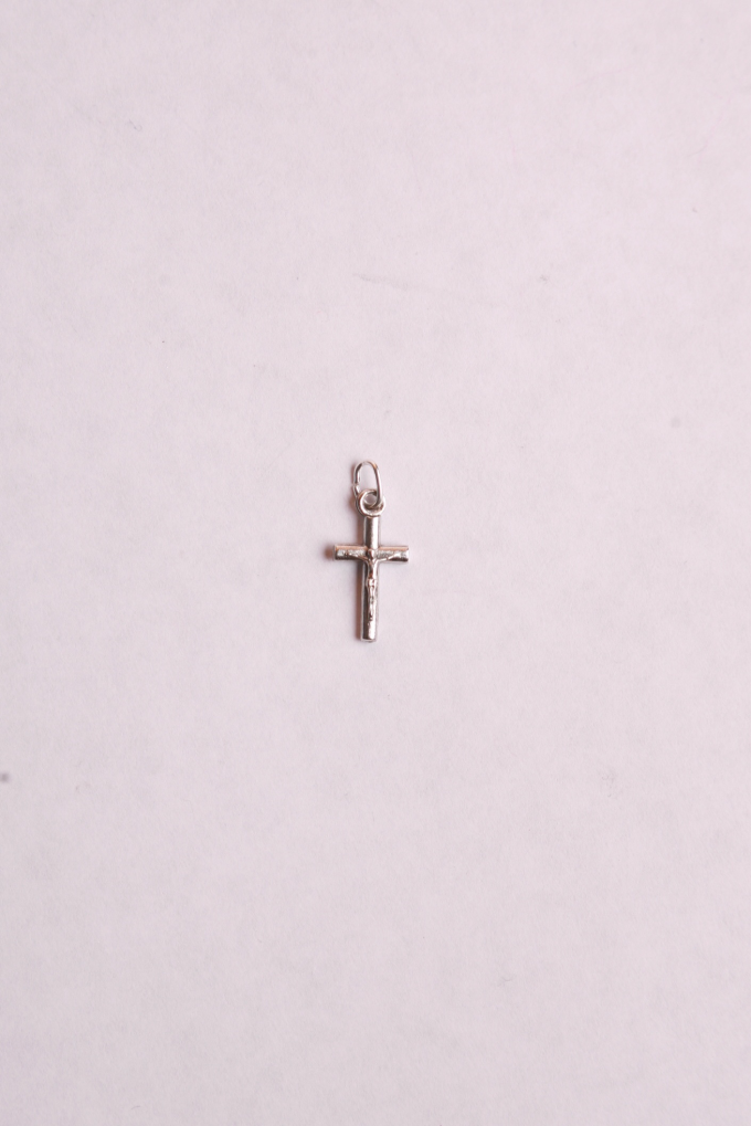 Línea con cordón cruces madera y metal